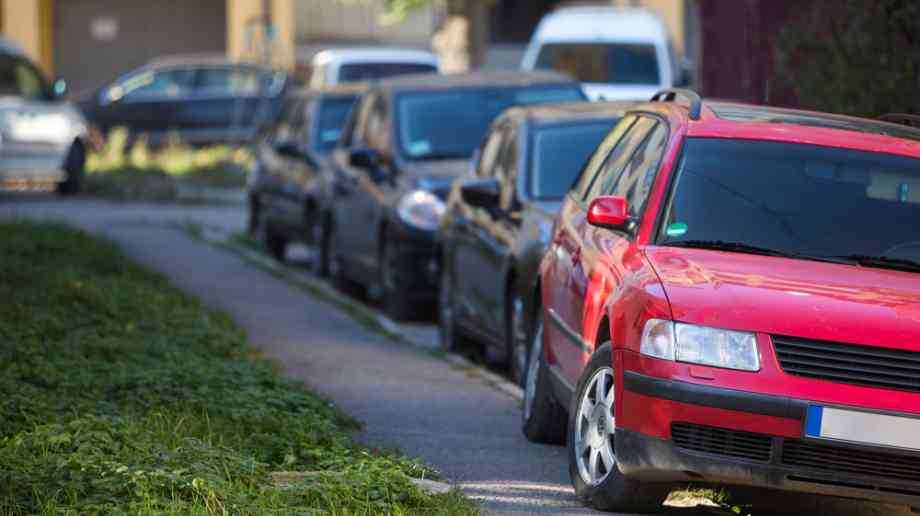 Councils get new powers to stop pavement parking | GreenFleet